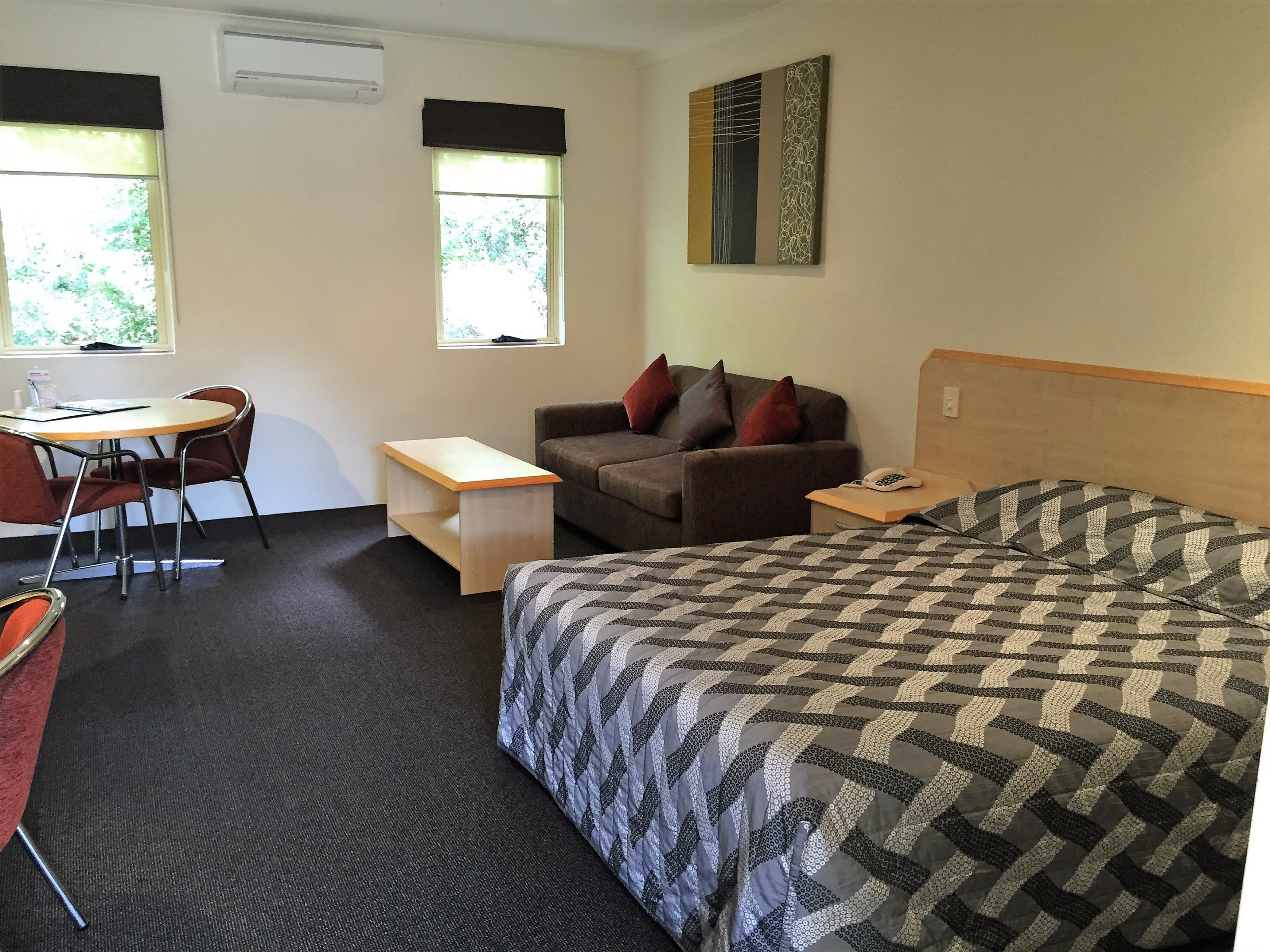 Red Bridge Motor Inn | Home